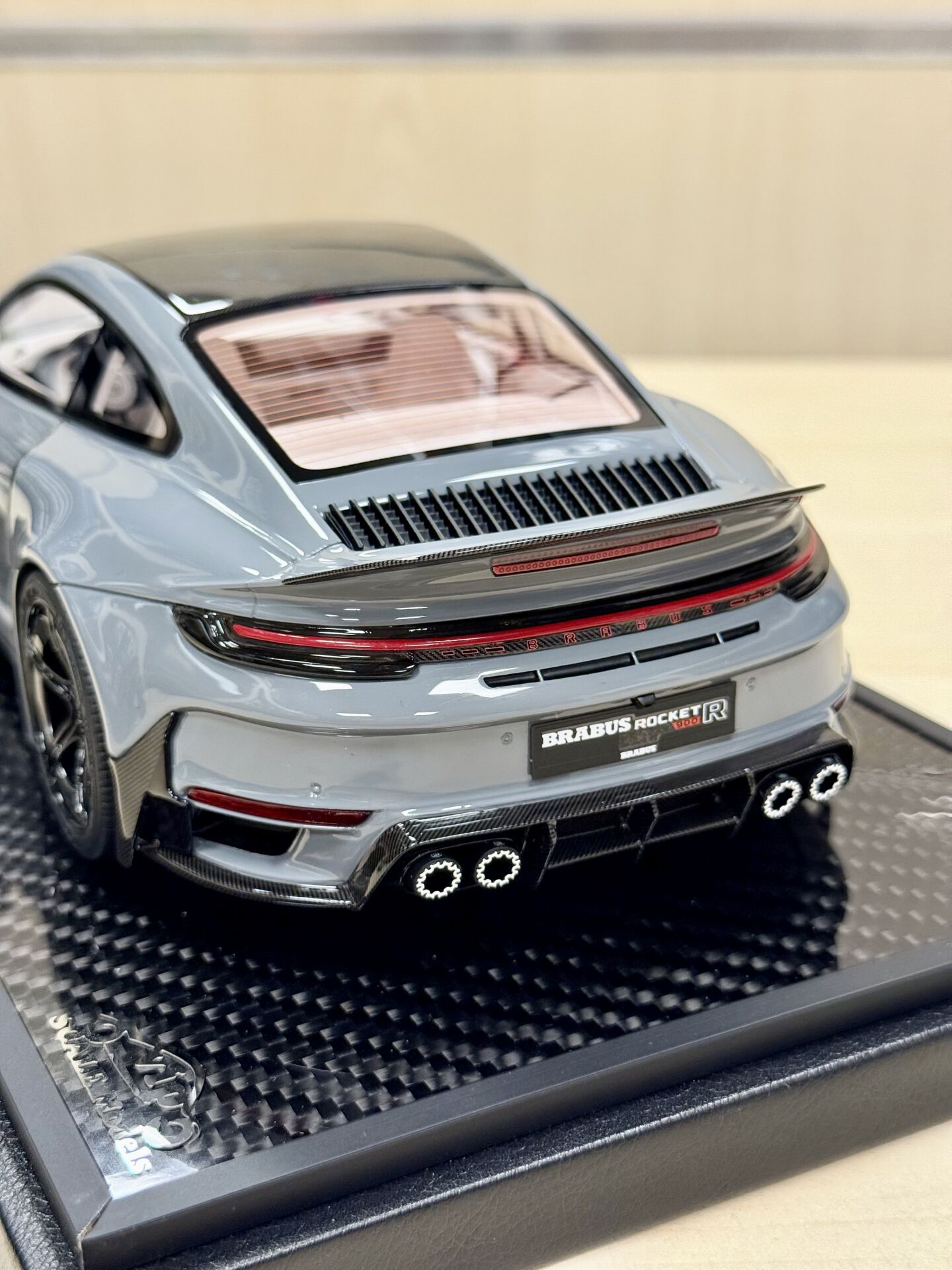 VİP models 1:18 Porsche BRABUS Rocket R900